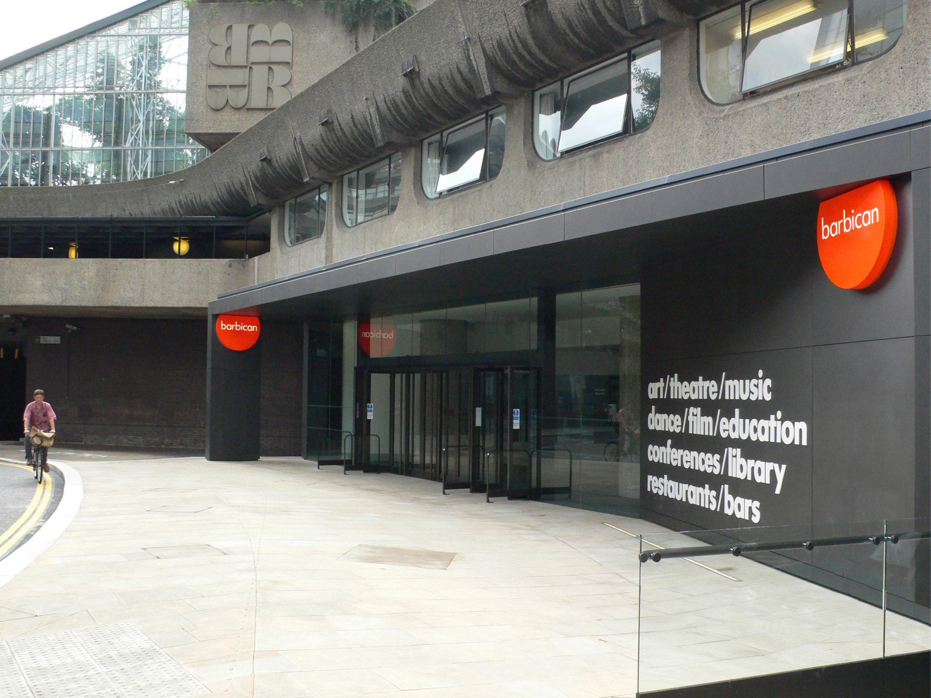 Barbican Arts Centre – Wayfinding & signage – Cartlidge Levene
