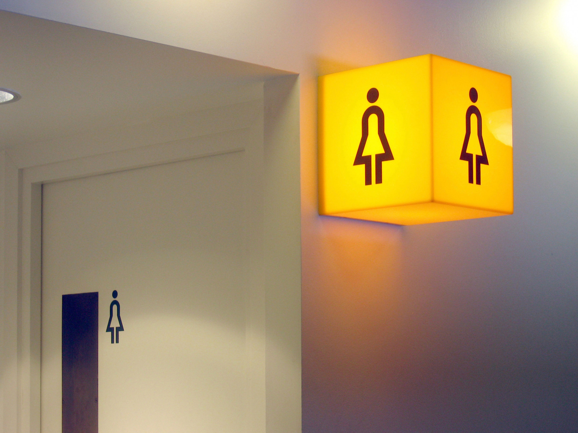 Barbican Arts Centre – Wayfinding & signage – Cartlidge Levene